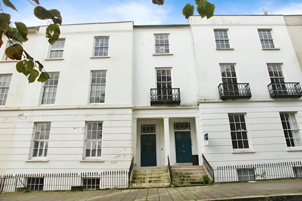 Strangways Terrace, Truro, TR1 1 bed flat - £925 pcm (£213 pw)