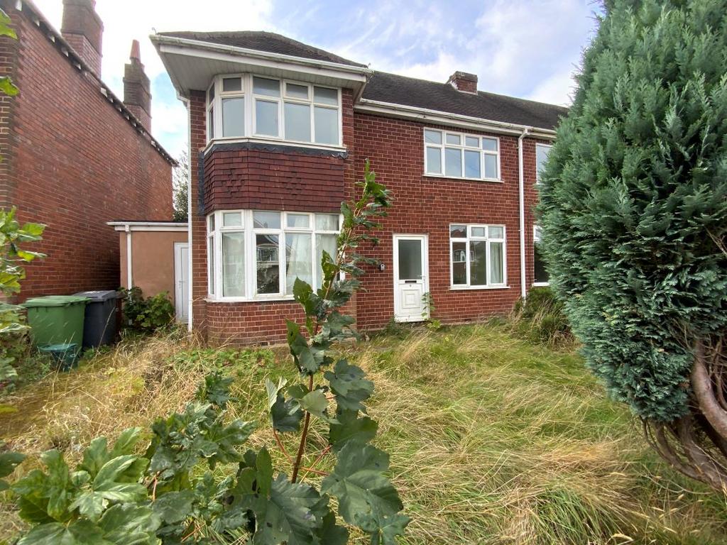 4 Brynmawr Road, Bilston, WV14 9BU 2 bed semi-detached house - £25,000