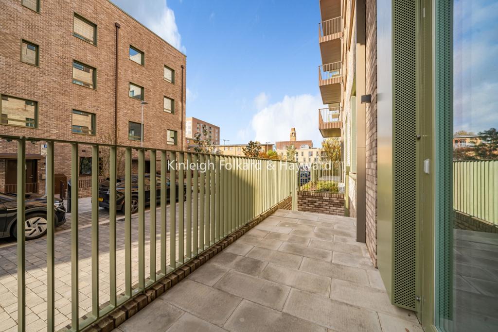 Tide Street Barking IG11 1 bed apartment - £1,615 pcm (£373 pw)