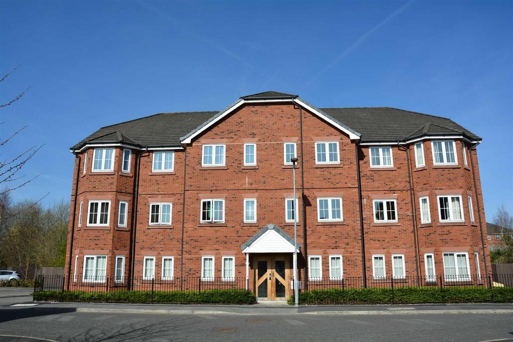 Thorneycroft Drive, Warrington, WA1 3FW 2 bed apartment - £800 pcm (£ ...