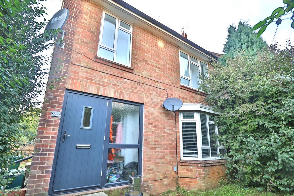 Hardwick Road, Hove, BN3 8BS 3 bed flat - £250,000