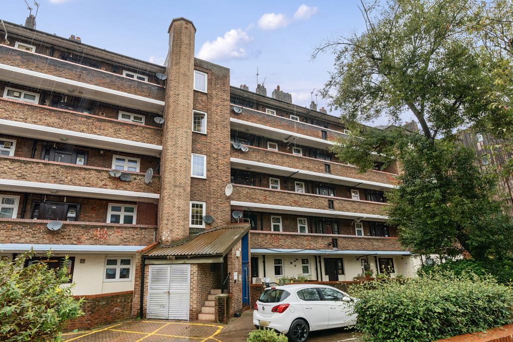 Bowling Green Street, London 2 bed apartment - £330,000