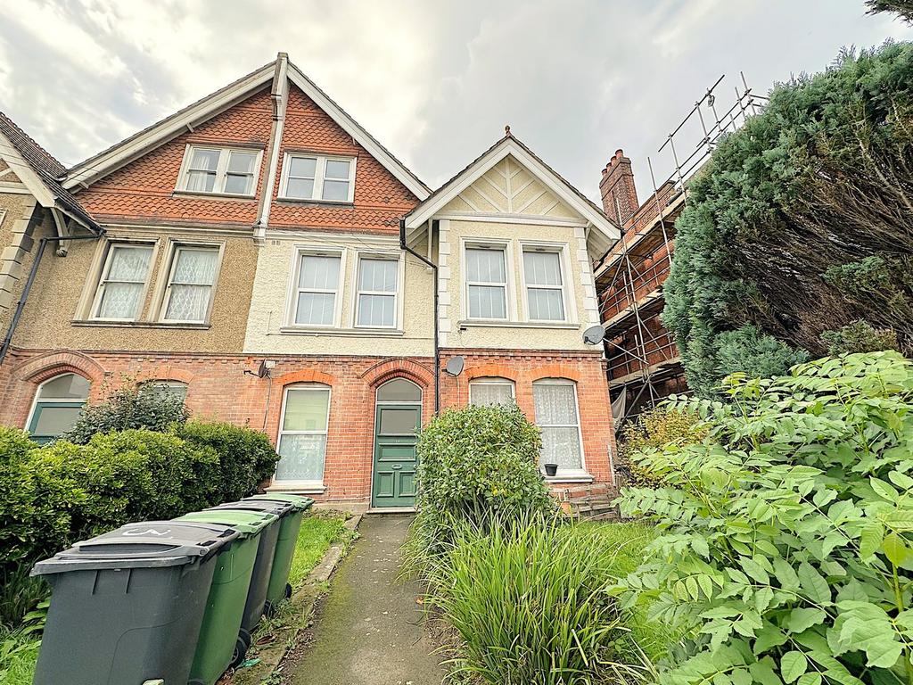 Cloudesley Road, St Leonards-on-Sea... 3 bed apartment - £1,180 pcm (£ ...