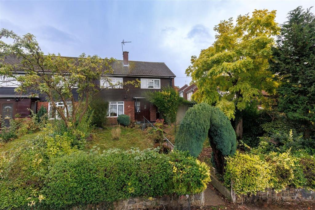 Coronation Hill, Epping 3 bed semi-detached house - £500,000