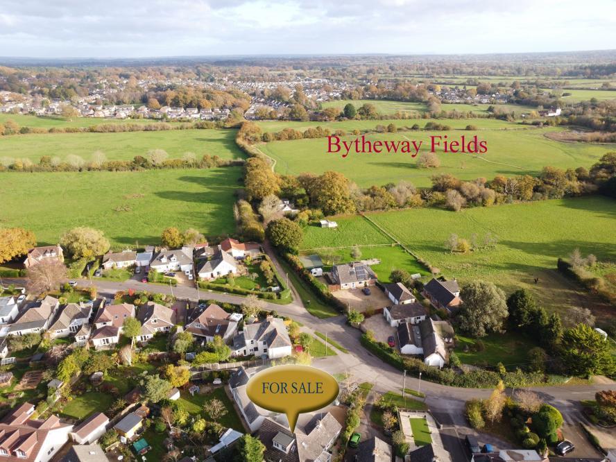Leigh Lane, Wimborne, Dorset, BH21 2PP 5 bed detached house - £675,000