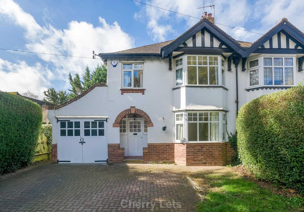 Oxford Road, Banbury OX16 3 bed semi-detached house - £1,650 pcm (£381 pw)