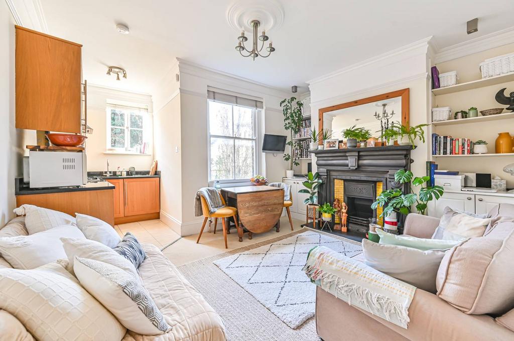 Elmfield Road, Balham, London, SW17 1 bed flat - £435,000