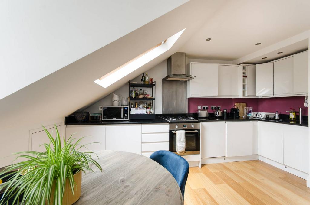 Randolph Avenue, Maida Vale, London, W9 1 bed flat to rent - £2,492 pcm ...