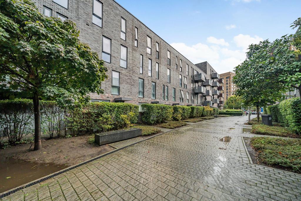 Bermuda Way, London E1 3 bed apartment for sale - £550,000