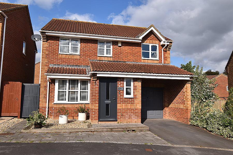 Walnut Close, Exminster, Exeter, EX6 4 bed detached house - £450,000