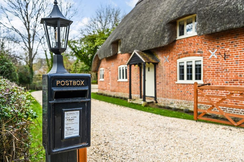 Brook, Lyndhurst, SO43 4 bed detached house for sale - £900,000