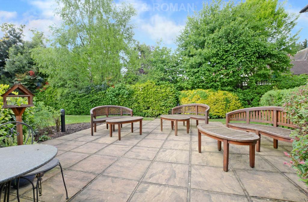 Station Road, Addlestone KT15 1 bed retirement property to rent - £ ...