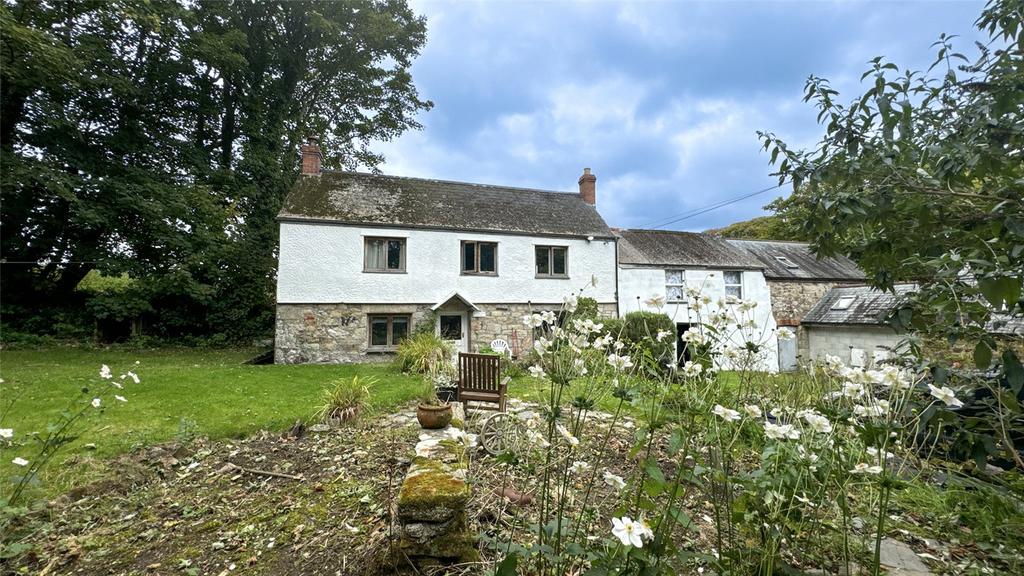 Relubbus, Penzance TR20 7 bed equestrian property for sale - £879,950