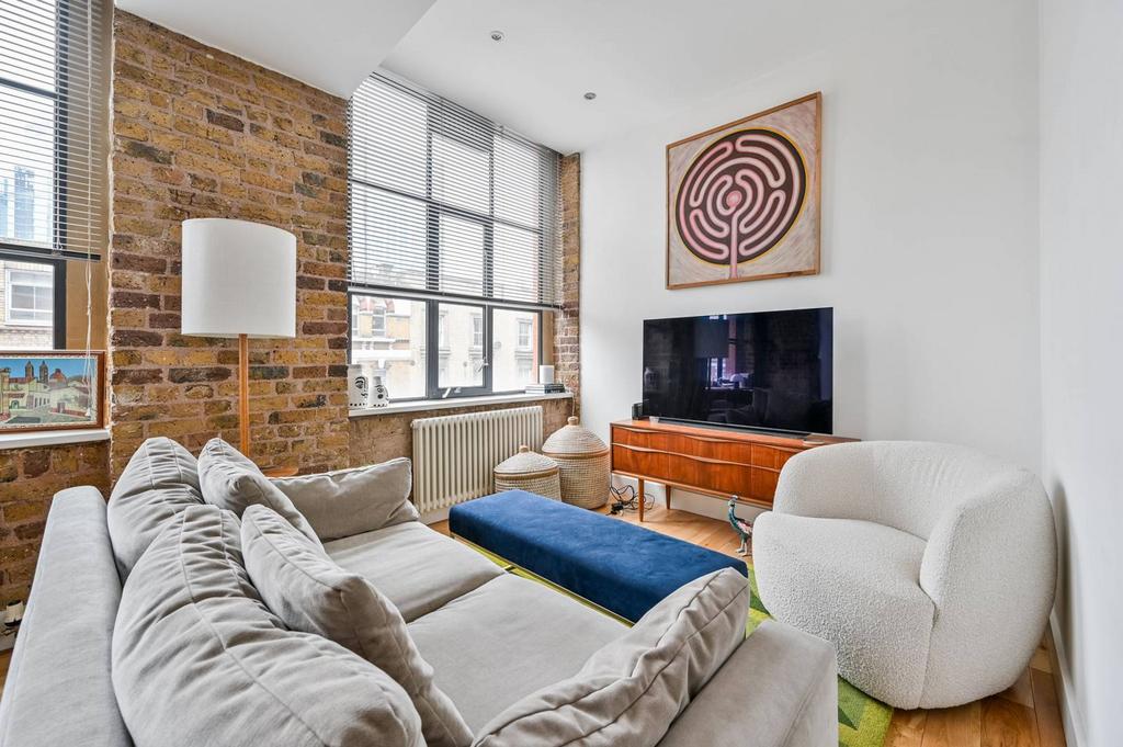 Thrawl Street, Aldgate, London, E1 1 bed flat - £2,650 pcm (£612 pw)