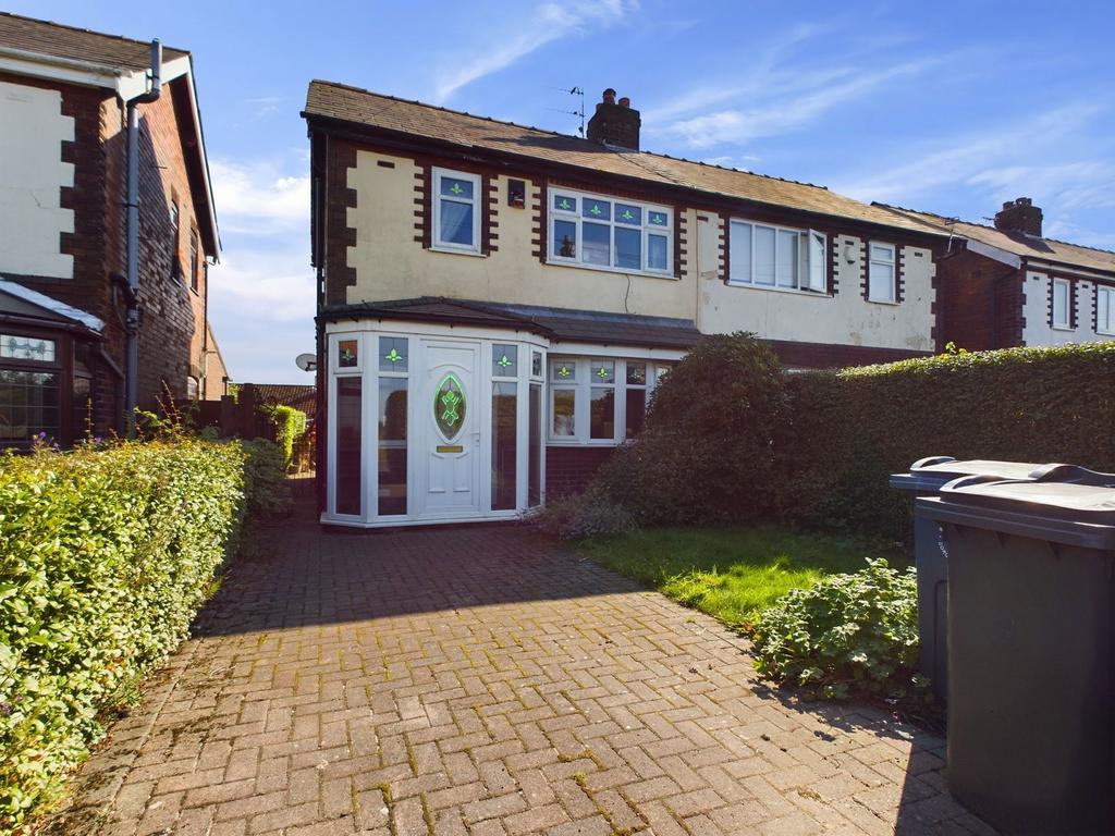 Liverpool Road, Skelmersdale, WN8 8BJ 2 bed semi-detached house - £150,000