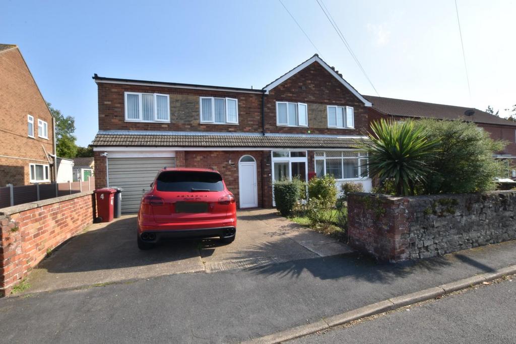 Ross Lane, Winterton, Scunthorpe 4 bed detached house for sale - £280,000