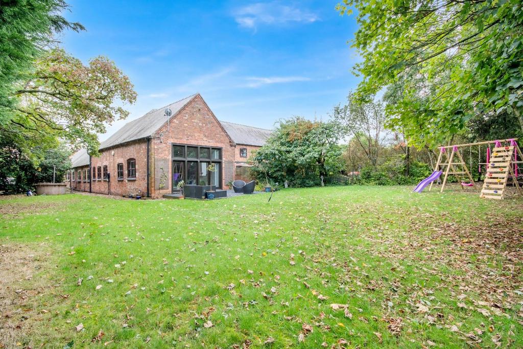Great North Road, Barnby Moor, Retford 5 bed barn conversion for sale ...