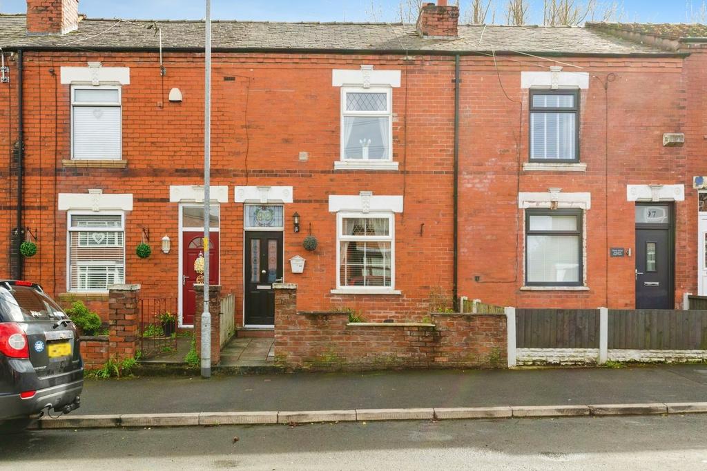 Martland Mill Lane, Wigan WN5 2 bed terraced house for sale - £130,000