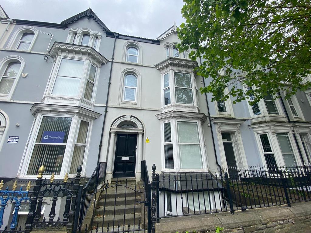 Walter Rd, 2 bed apartment - £825 pcm (£190 pw)