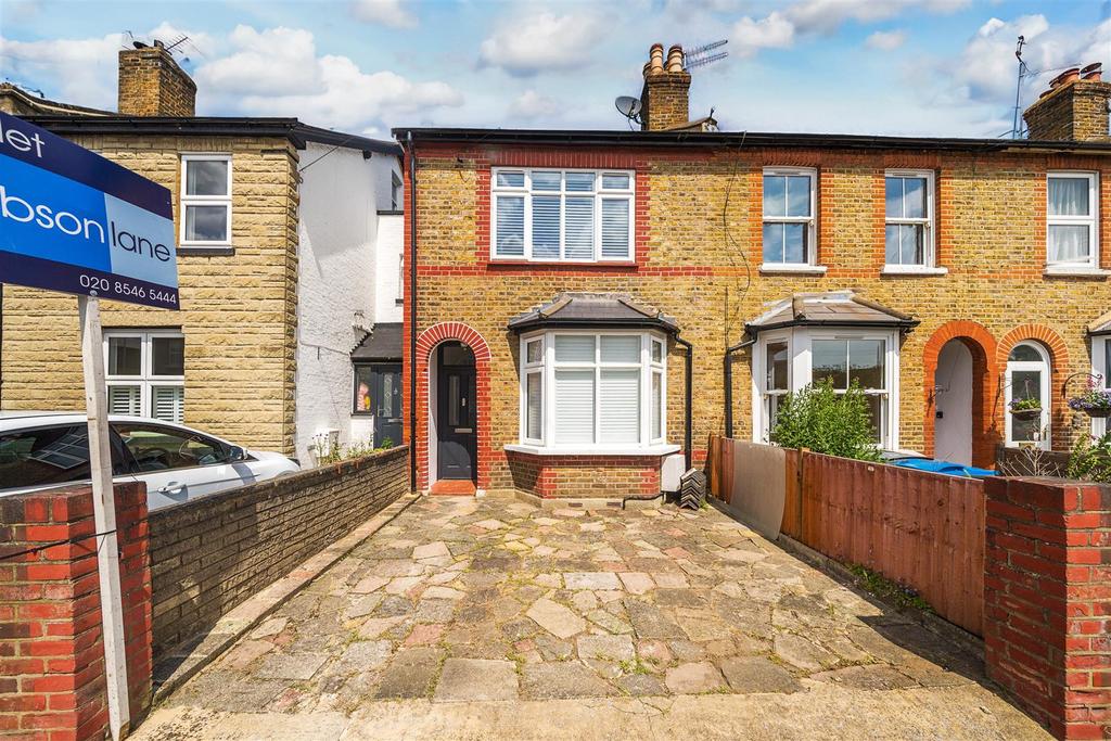 Gibbon Road, Kingston Upon Thames KT2 4 bed end of terrace house to rent - £3,500 pcm (£808 pw)