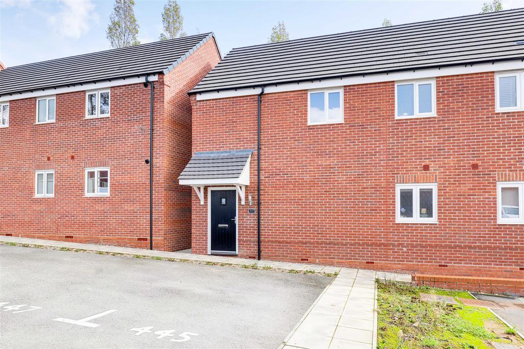 Mansfield Road, Redhill NG5 2 bed apartment - £925 pcm (£213 pw)