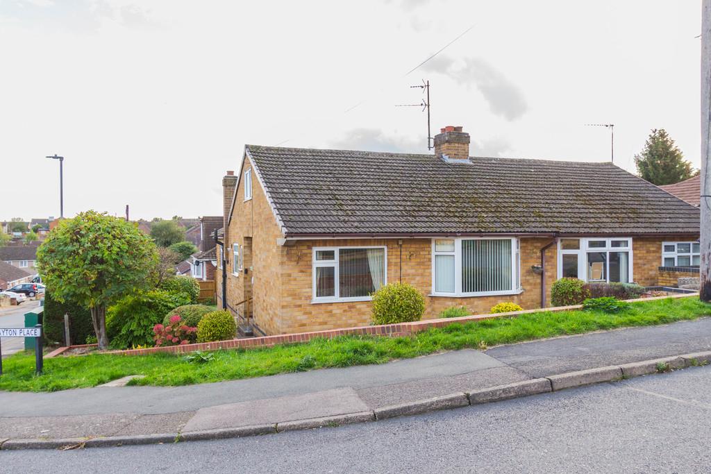 Drayton Road, Irthlingborough NN9 2 bed semi-detached bungalow - £210,000