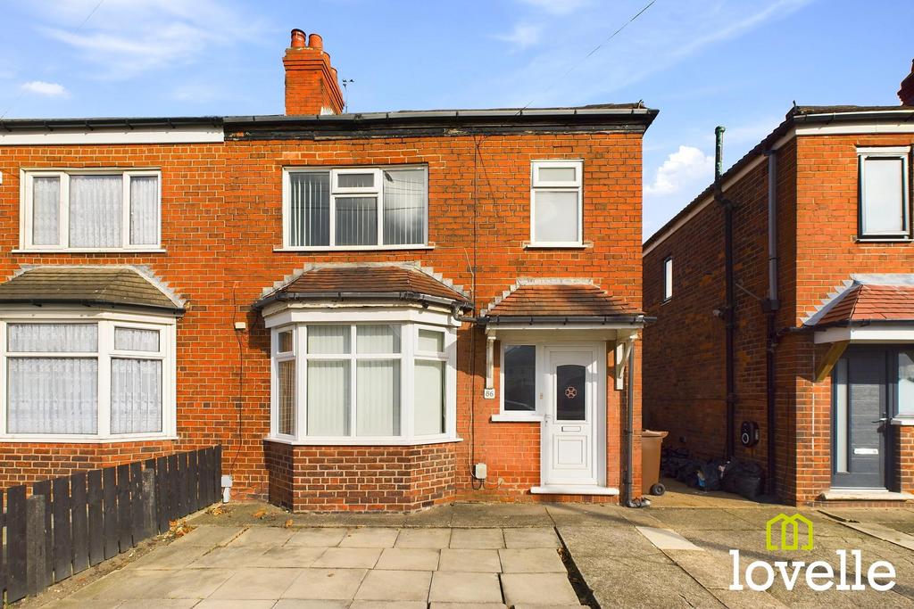 Calvert Lane, Kingston upon Hull HU4 3 bed semi-detached house - £180,000