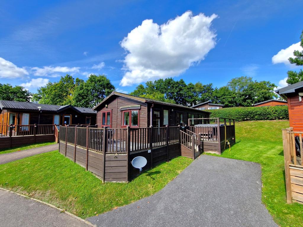 Finlake Holiday Park, Newton Abbot TQ13 3 bed lodge for sale - £52,000