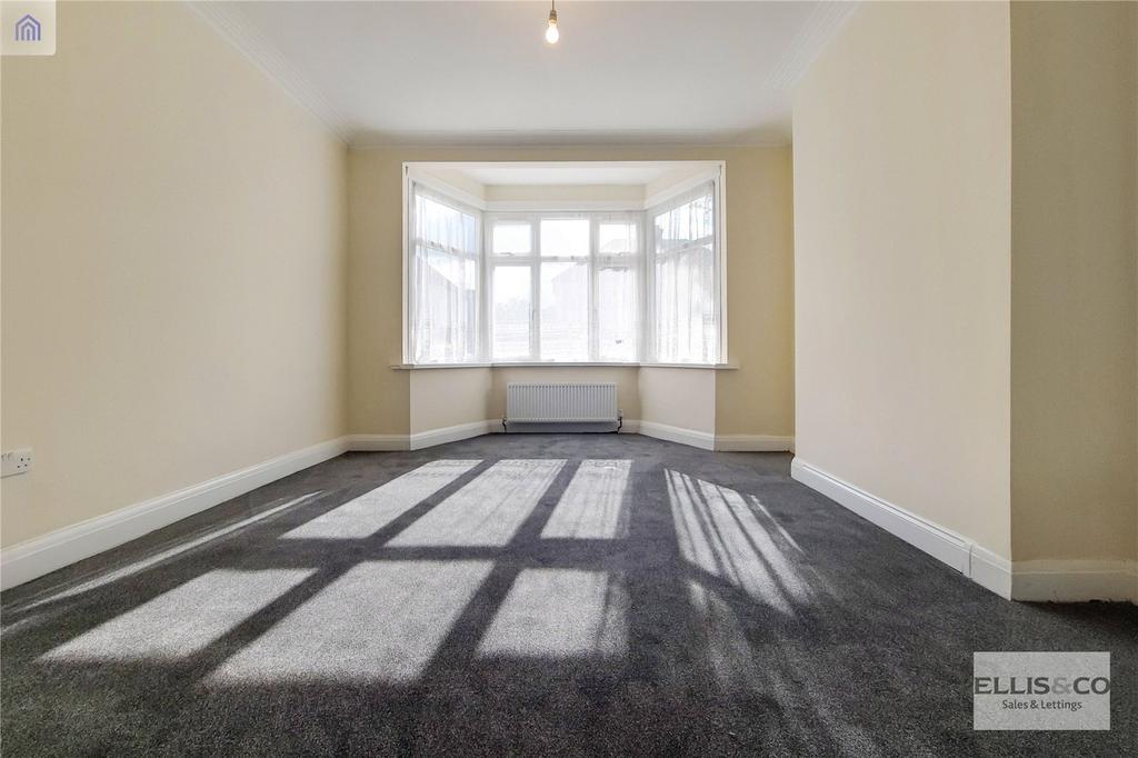 Sudbury Heights Avenue, Greenford, UB6 3 bed terraced house - £2,300 ...