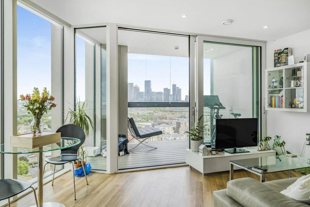 Surrey Quays Road, Surrey Quays... 1 bed flat - £600,000