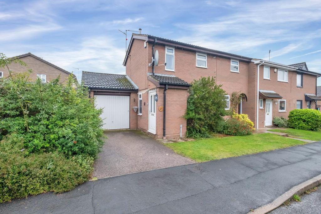 Redcot Gardens, Stamford, PE9 3 bed end of terrace house - £290,000