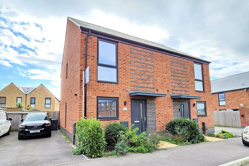 Courageous Road, Lee-On-The-Solent... 2 bed semi-detached house for ...