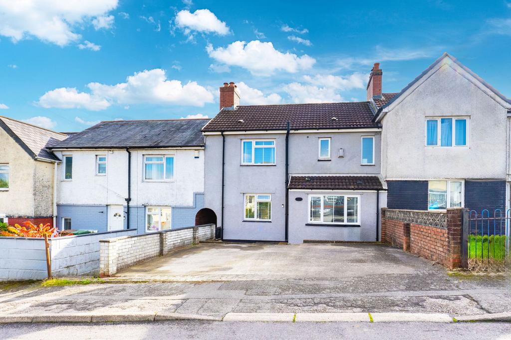 West Avenue, Caerphilly, CF83 2SG 3 bed terraced house - £240,000