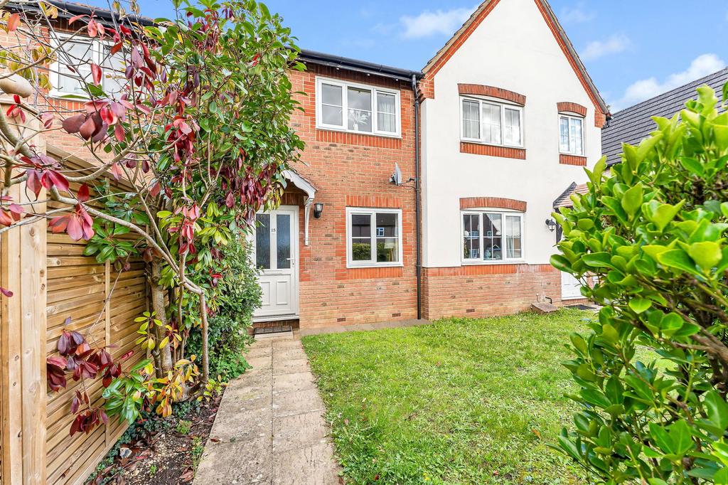 St. James Close, Salisbury SP1 2 bed terraced house - £265,000