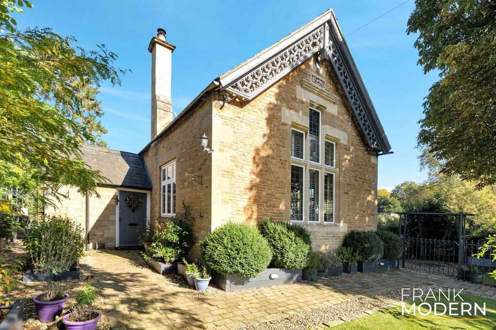 Main Street, Apethorpe, PE8 3 bed detached house - £585,000
