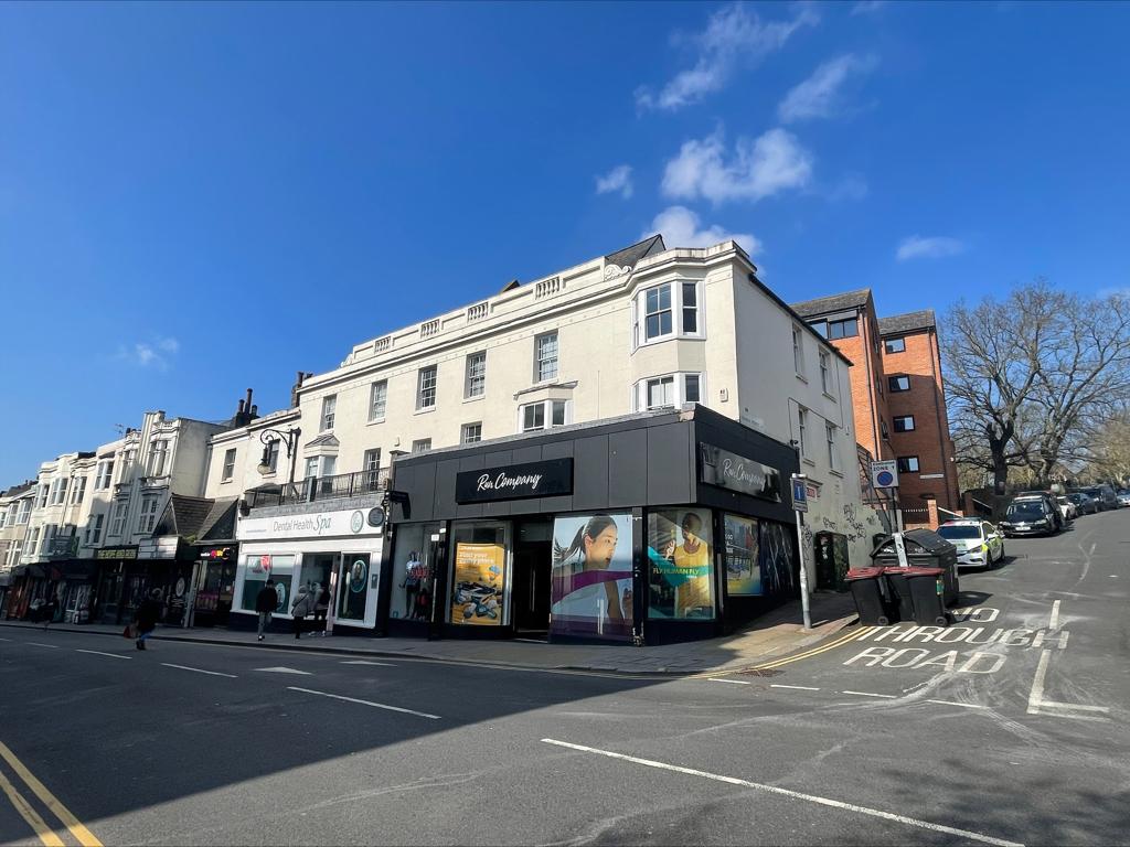 Brighton BN1 Office to rent - £2,292 pcm (£529 pw)