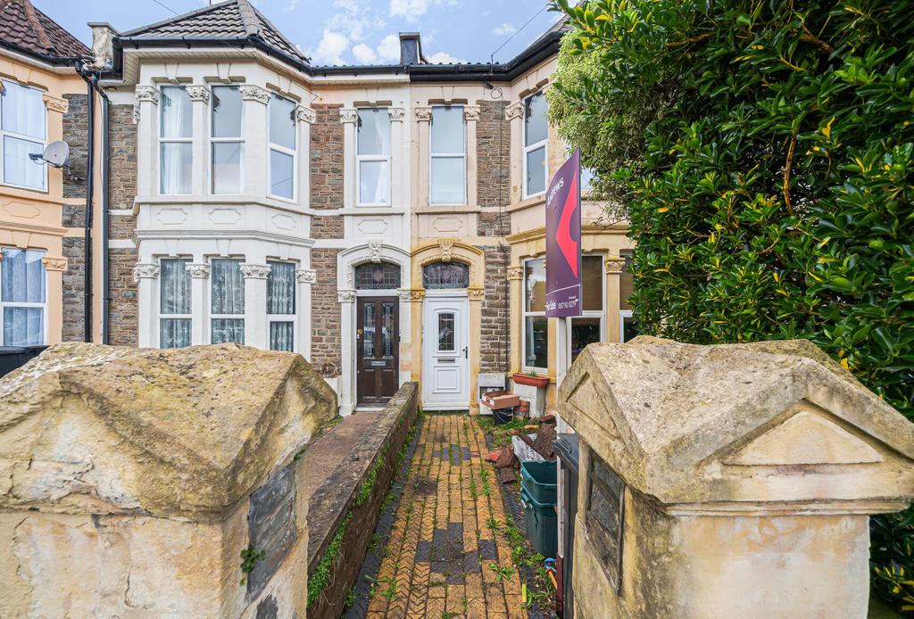 Overndale Road, Bristol BS16 2 bed apartment - £230,000