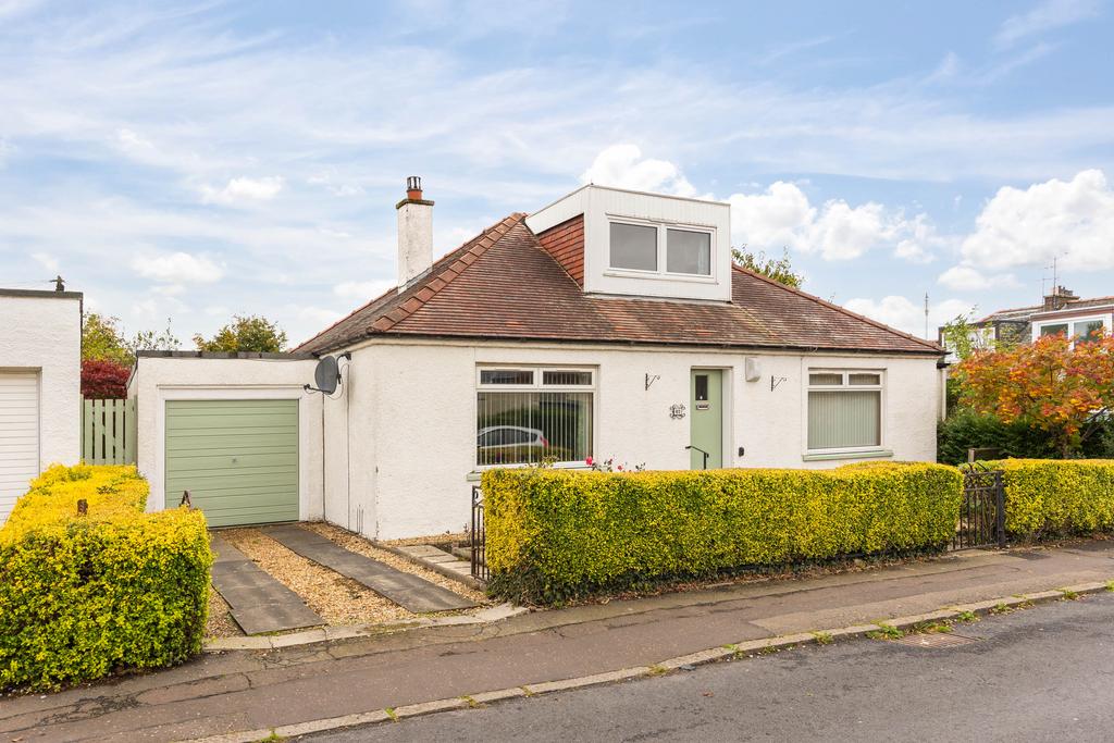 Roull Road, Edinburgh EH12 3 bed detached bungalow - £450,000