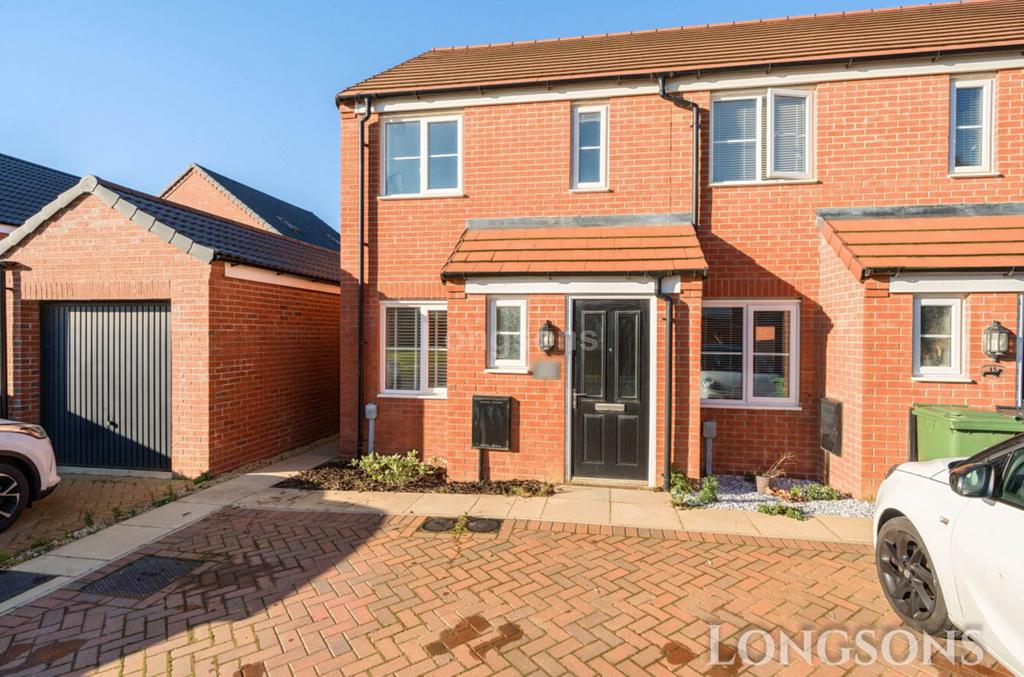Lancaster Road, Swaffham 2 bed end of terrace house for sale - £200,000