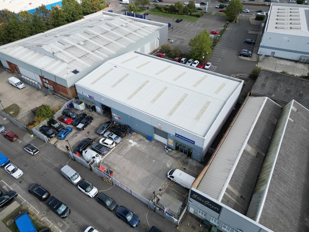 25 Progress Way, Croydon CR0 Industrial park - £9,583 pcm (£2,212 pw)