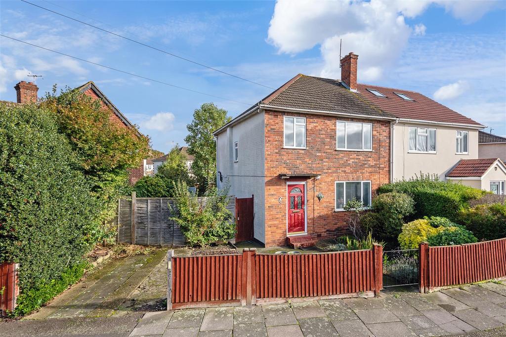 Fleming Mead, Mitcham CR4 3 bed house - £600,000