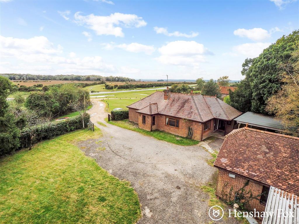 Telegraph, Redlynch, Salisbury 2 bed detached bungalow for sale - £700,000