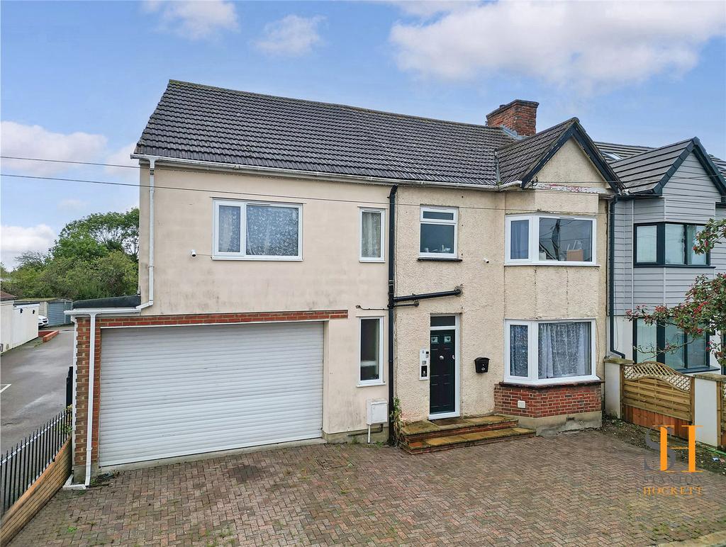 Bruce Grove, Wickford, Essex, SS11 5 bed semi-detached house for sale ...