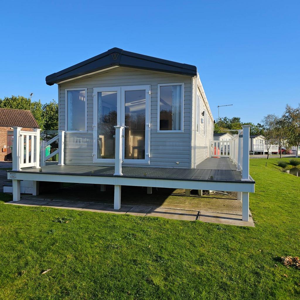 Hornsea East Riding of Yorkshire 2 bed static caravan - £45,000
