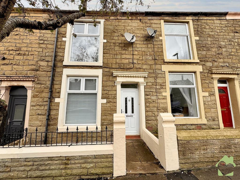 Ellison Fold Terrace, Darwen 3 bed terraced house - £825 pcm (£190 pw)