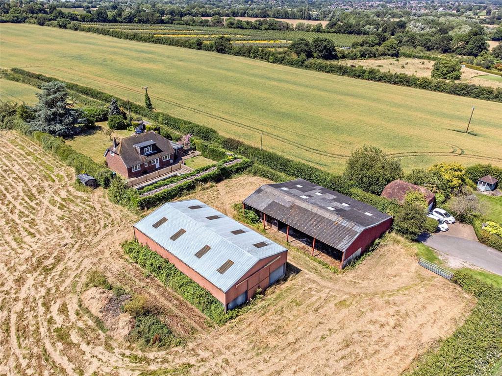 Postern Lane, Tonbridge, Kent 3 bed barn conversion - £600,000