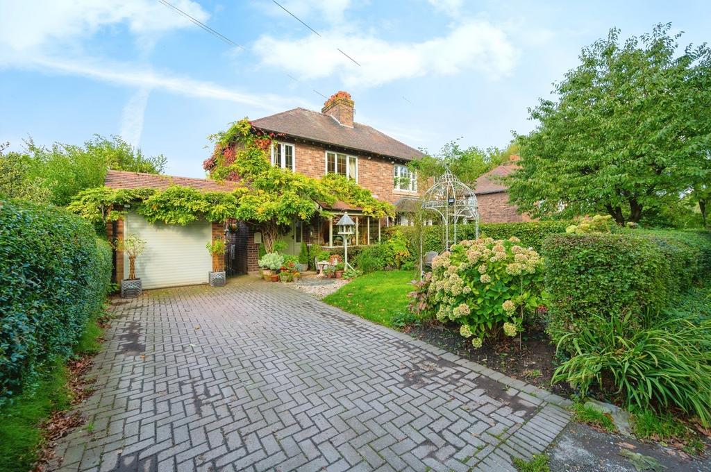 Beech Avenue, Warrington WA5 3 bed semi-detached house - £335,000