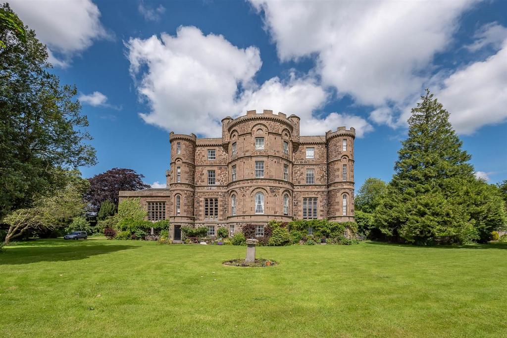 Pitfour Castle, St Madoes 2 bed flat - £800 pcm (£185 pw)