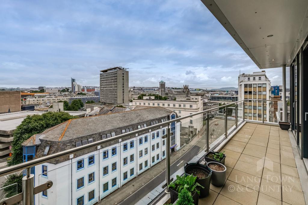 175 Notte Street, Plymouth PL1 2 bed flat - £280,000