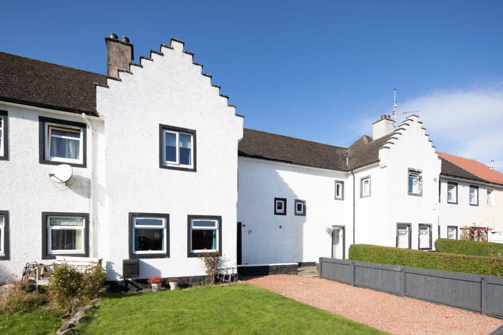 Castle Road, Newton Mearns 3 bed terraced house - £230,000